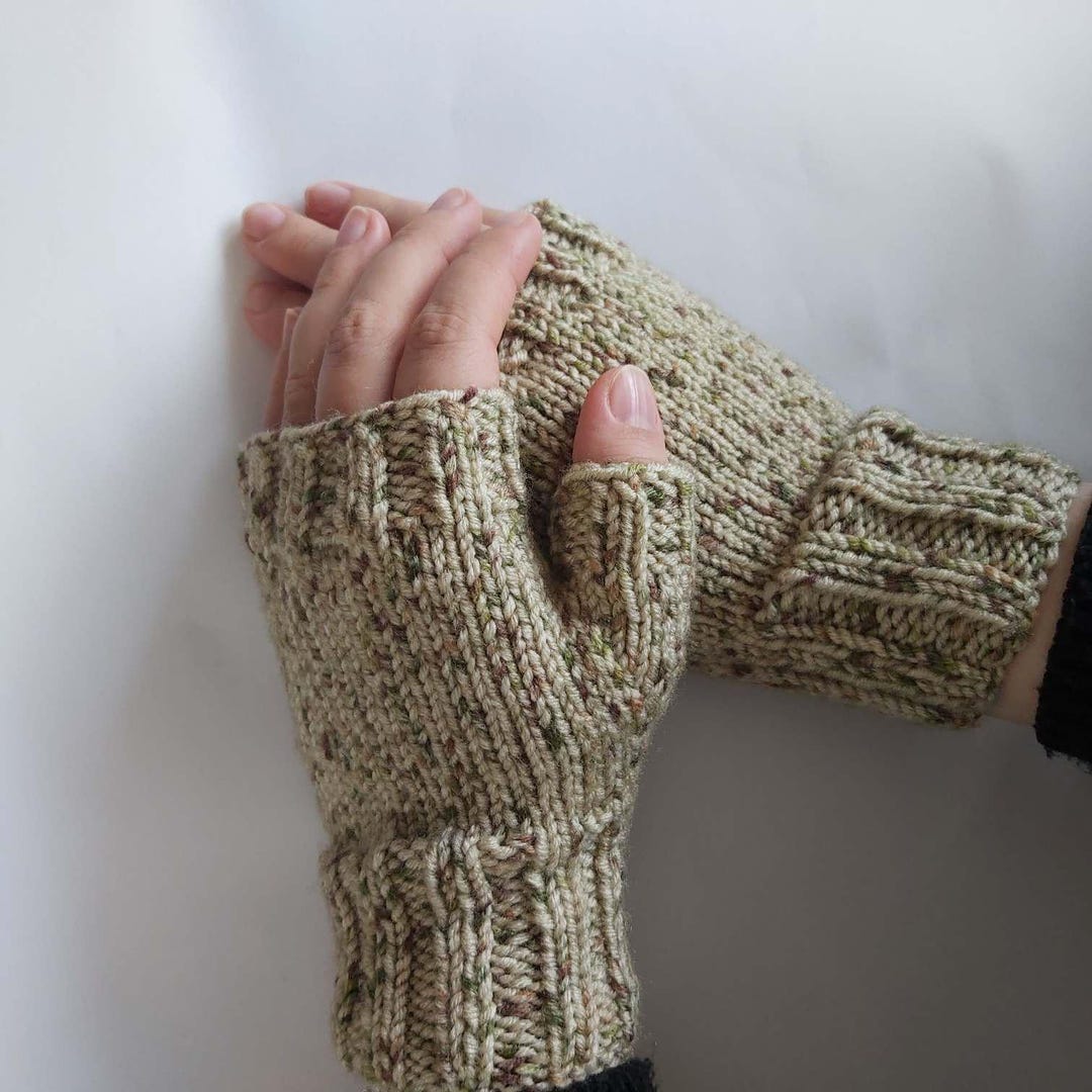 Fingerless Gloves Women, Hand Knitted Winter Fingerless Wrist Warmers ...