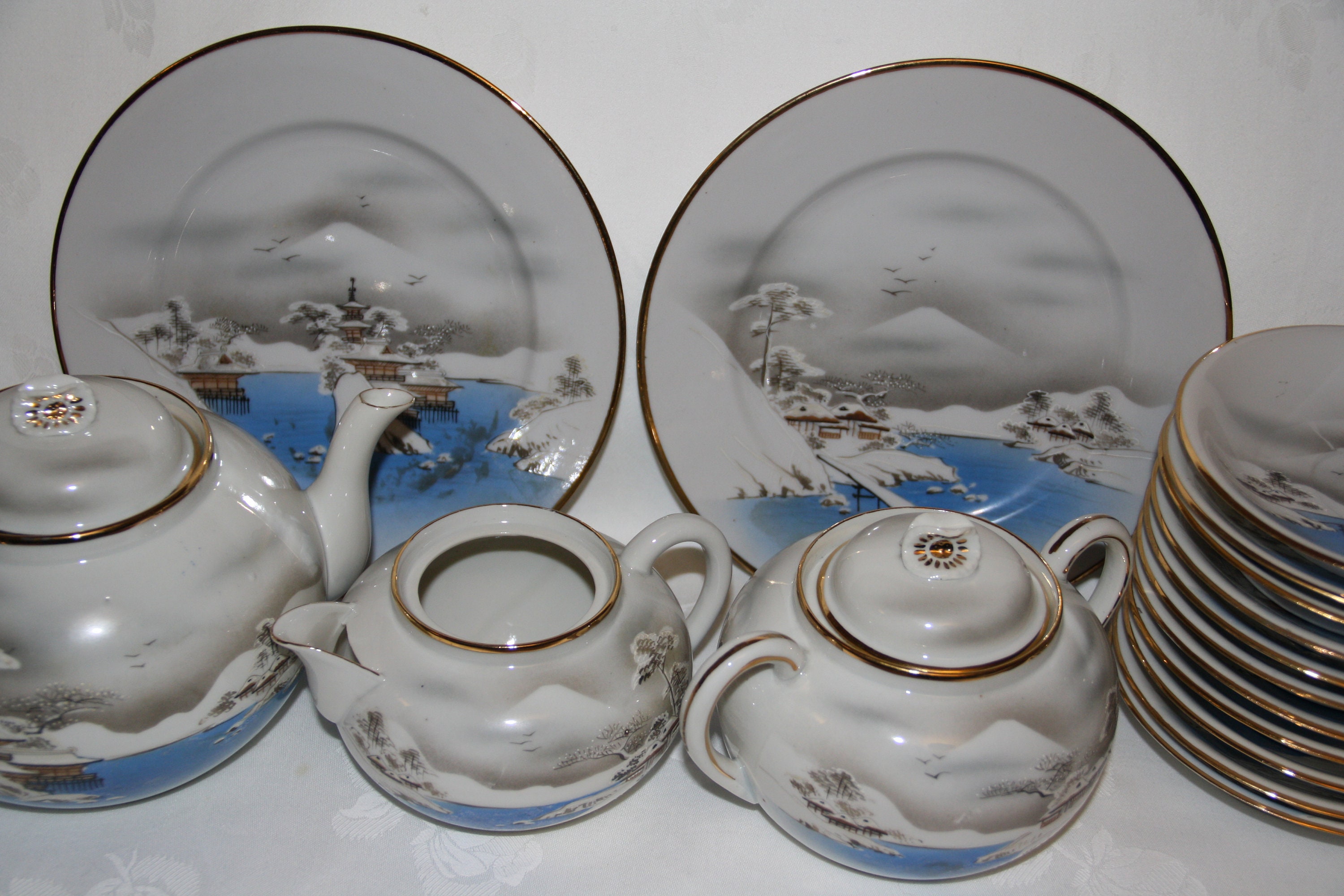 A Large Japanese Tea Set With Wintry Scenery With Mount Fuji - Etsy