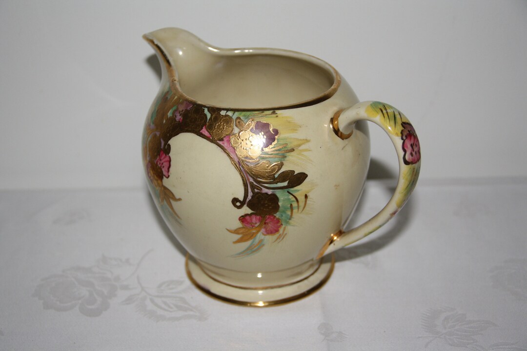 A Vintage Sadler Jug With Floral Pattern and Gold Decoration, Pattern ...