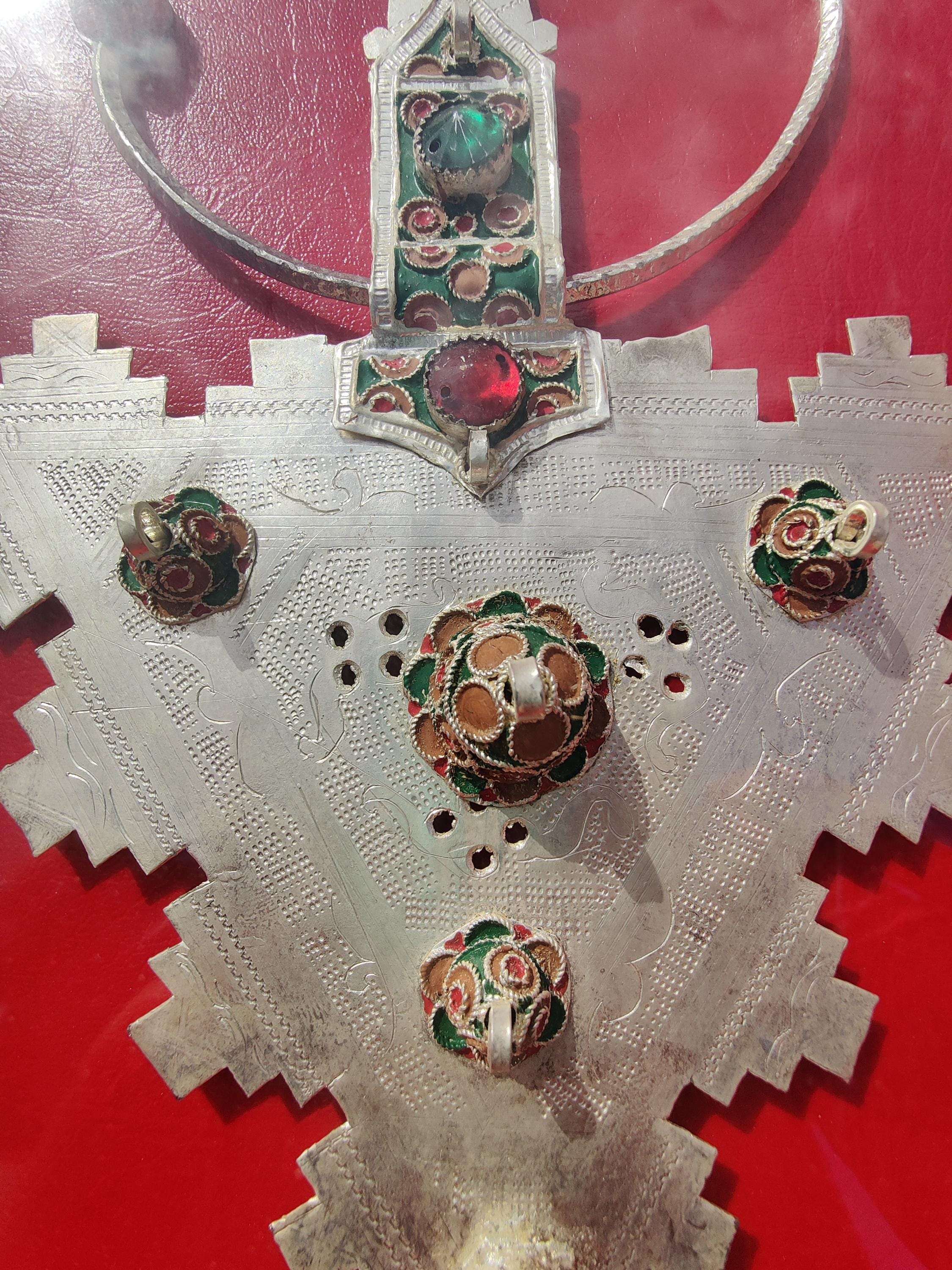 Tazrzit Gift – an Elegant Tribute to Amazigh Heritage - Etsy