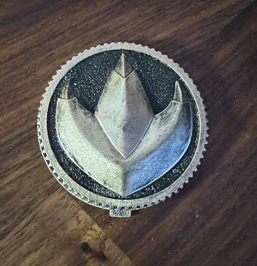 Power Rangers MMPR Original Dragonzord Power Coin Replica: Lightning ...