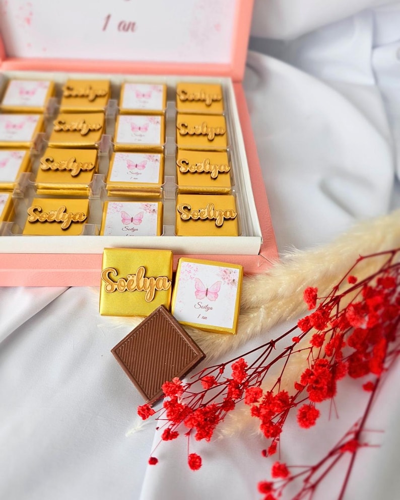Boite De Chocolats Personnalisée, Thème Papillons Roses, Cadeau Invité ...