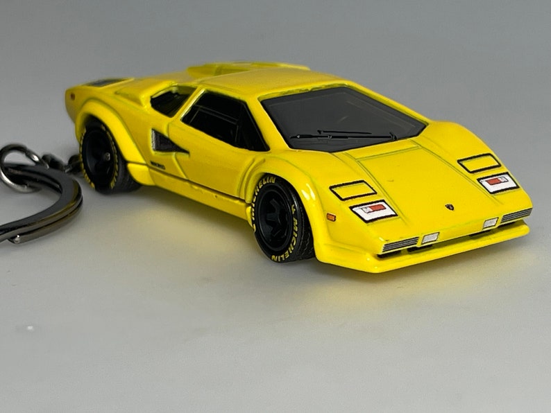 Lamborghini Countach LP 5000 QV Keychain, Diecast Car Keychain - Etsy