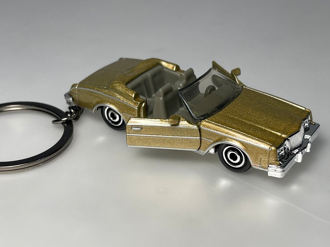 1983 Buick Riviera Keychain, Diecast Car Keychain - Etsy