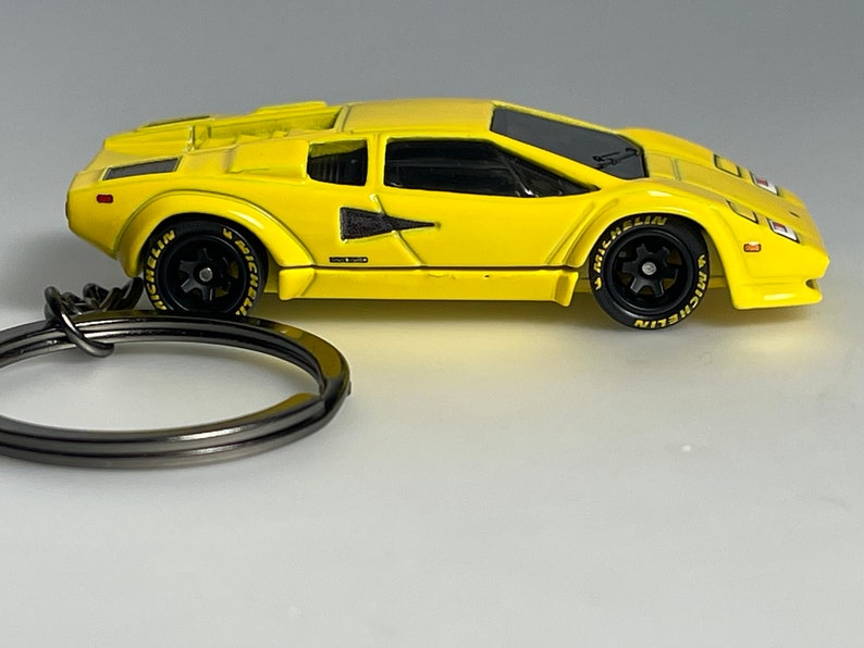 Lamborghini Countach LP 5000 QV Keychain, Diecast Car Keychain - Etsy
