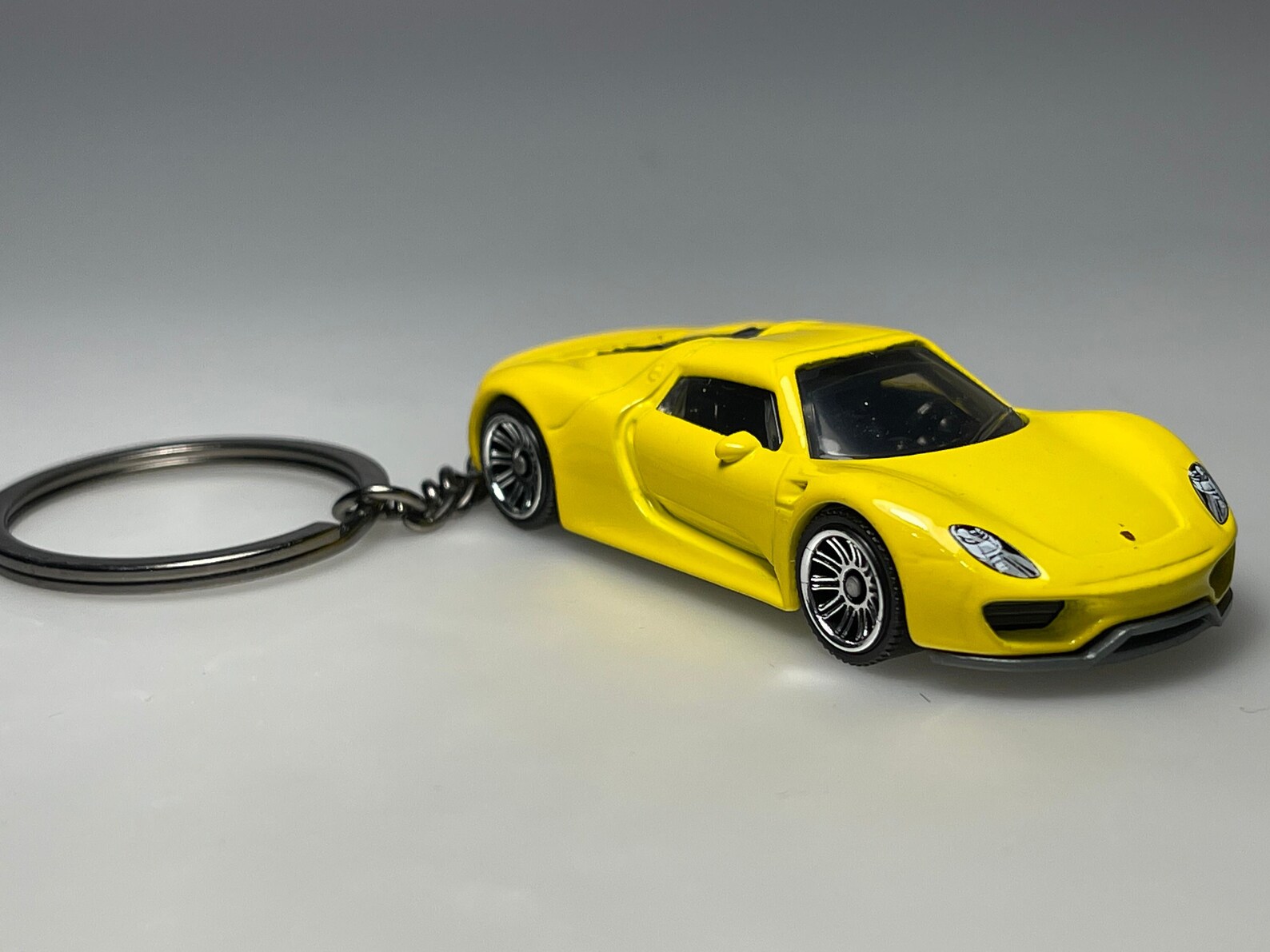 Porsche 918 Spyder Keychain, Diecast Car Keychain - Etsy