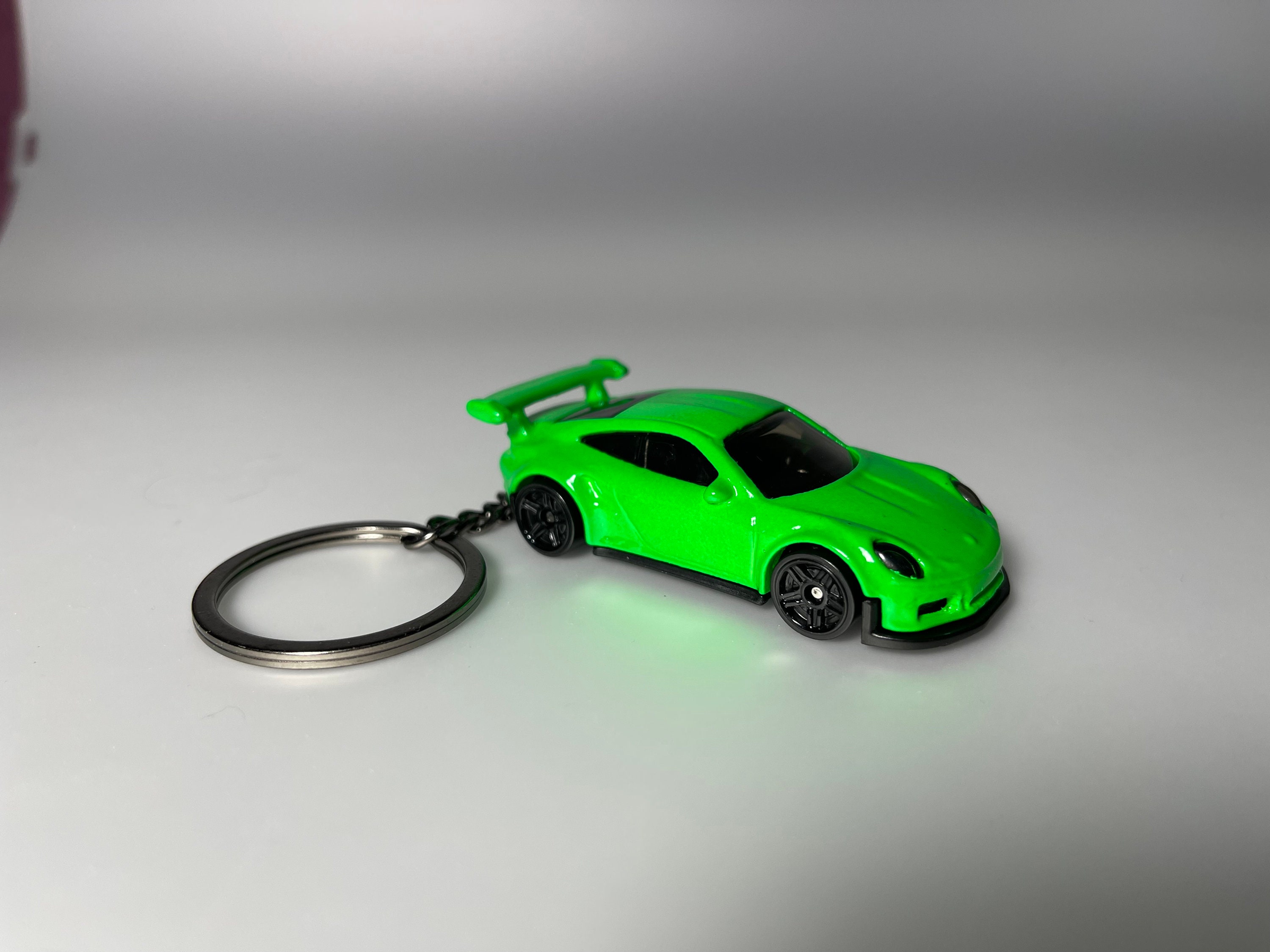 Porsche 911 GT3 RS Keychain custom Green Paint, Diecast Car Keychain - Etsy