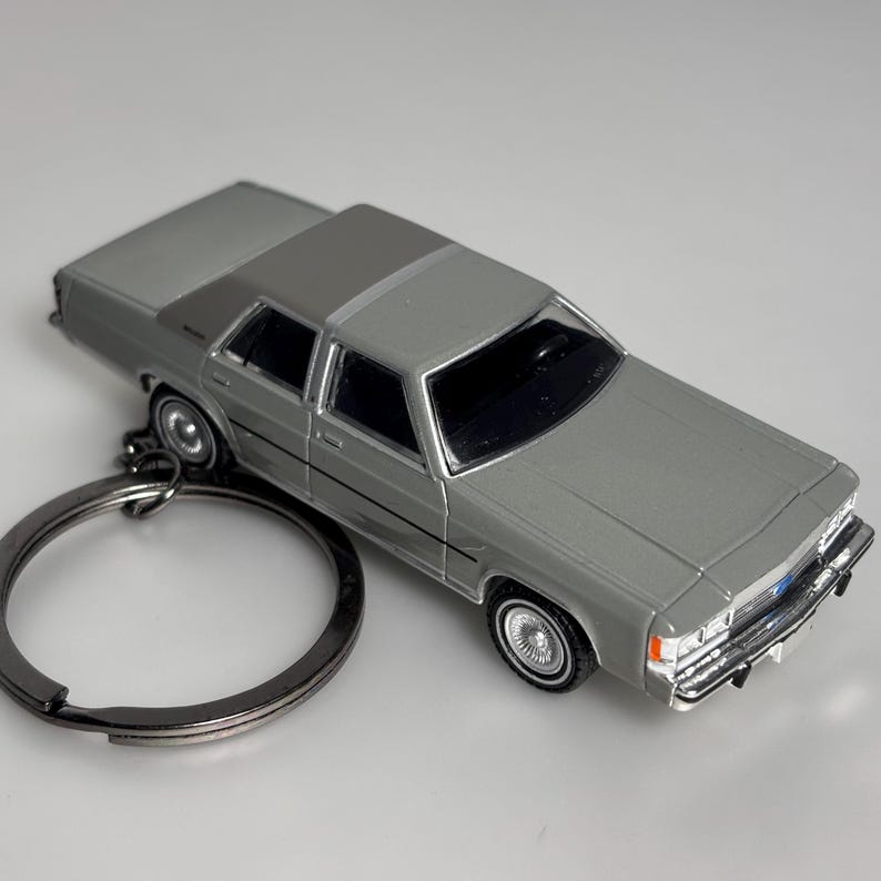 Ford Crown Victoria Keychain, Diecast Car Keychain - Etsy