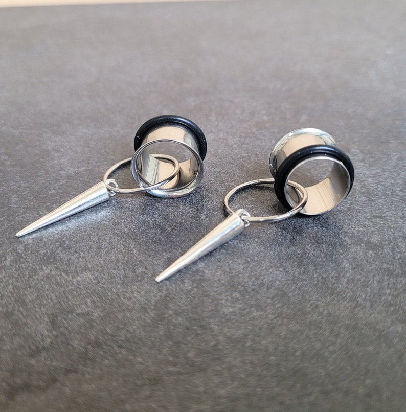 Goth Spike Plug Hoop Gauges Tunnels Ear Earrings Dangle 4g 2g 0g 00g 7/ ...