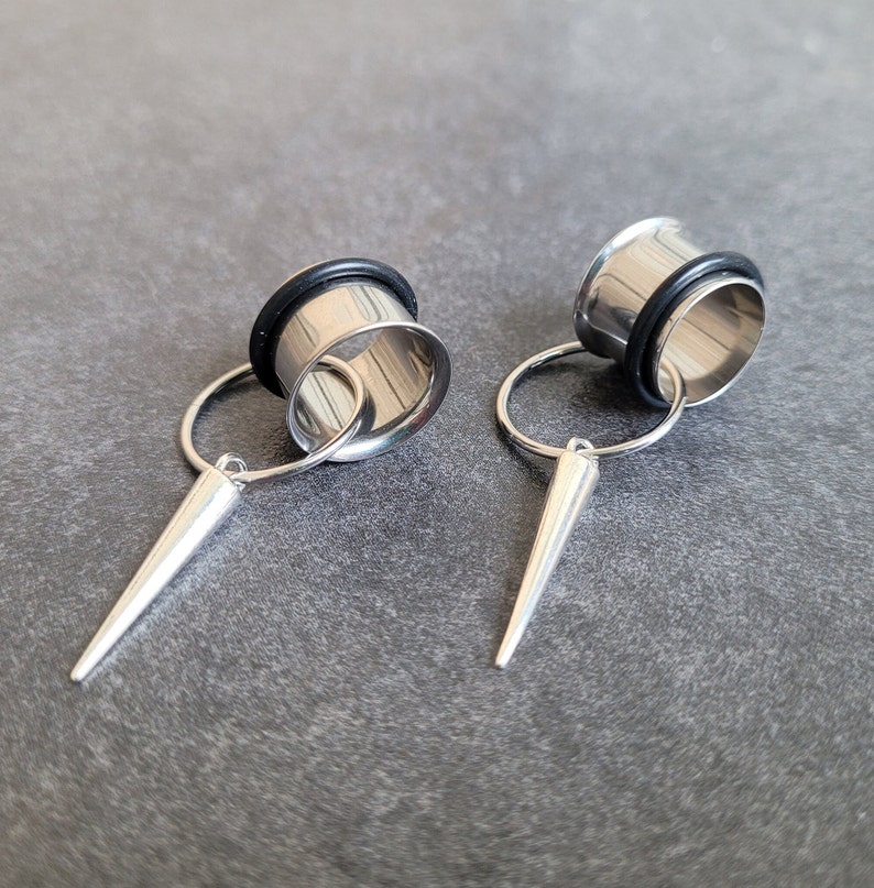Goth Spike Plug Hoop Gauges Tunnels Ear Earrings Dangle 4g 2g 0g 00g 7/ ...