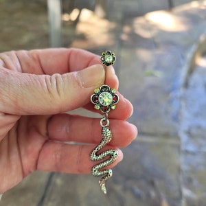 Snake Belly Ring Goth Grunge Gothic Alt Witchy Silver Black Gem Dangle ...