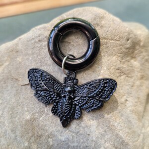 2g 4g 6g 8g Hinged Clicker Ring Death Moth Hoops Dangle Gauge Spirals ...