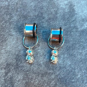 Astronaut Space Alien Star Plug Hoop Gauges Tunnels Earrings Dangle 4g ...
