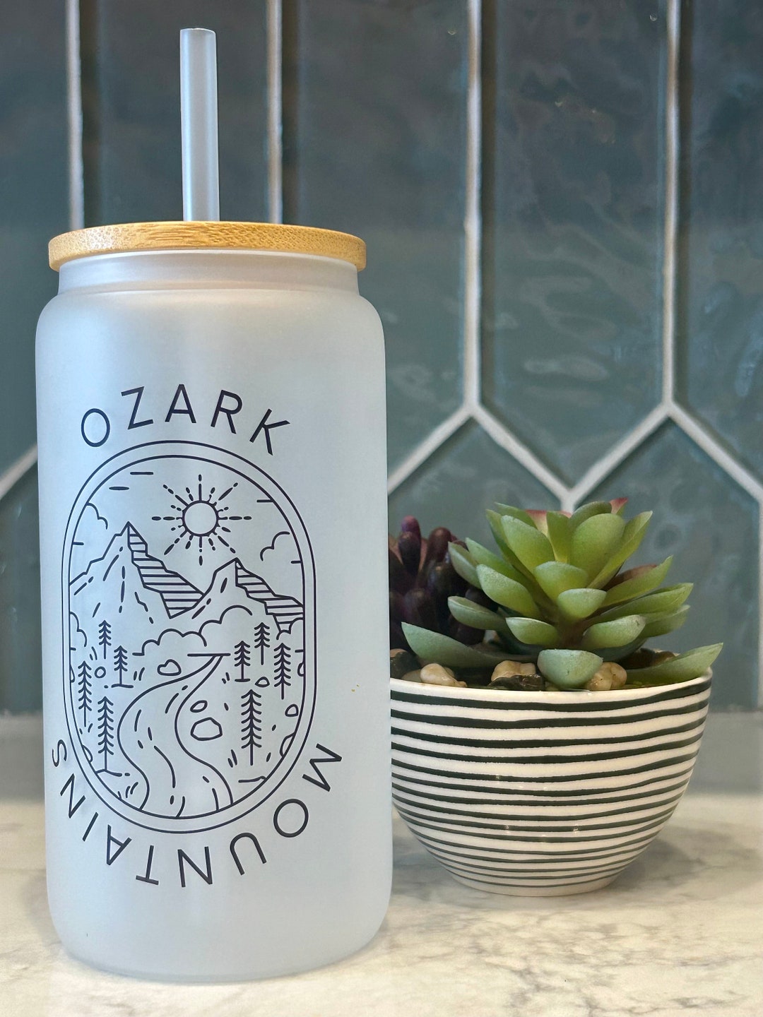 Ozarks Tumbler | 16 Oz Frosted Glass | Straw and Bamboo Lid | Glass Can ...