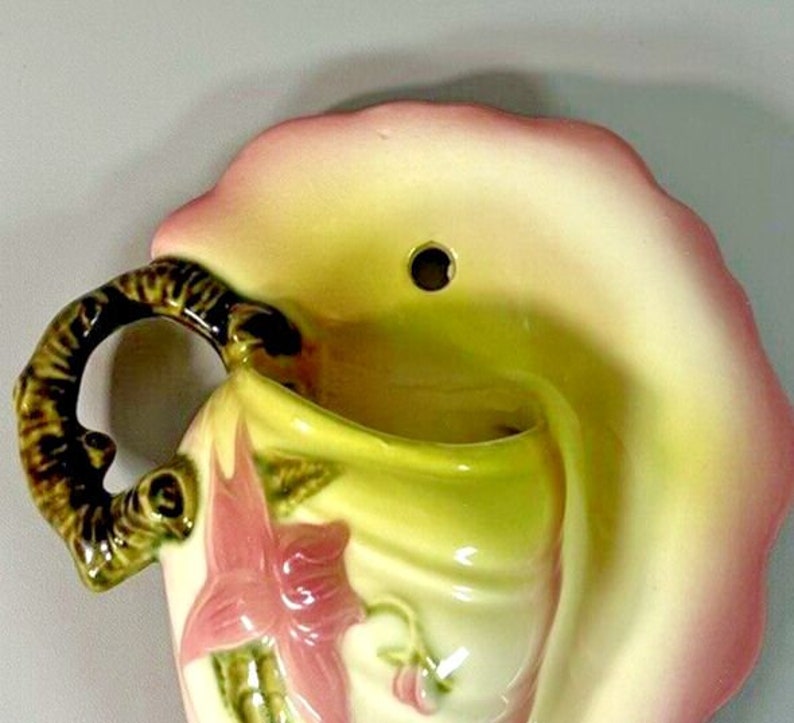 Vintage Hull Wall Pocket Vase Planter Woodland Pattern Conch Shell ...