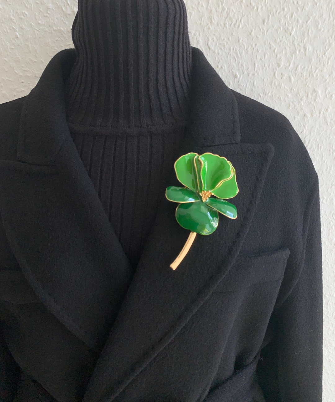 Iris Flower Enamel Pin Women's Pins and Brooches Fashion Brooch ...