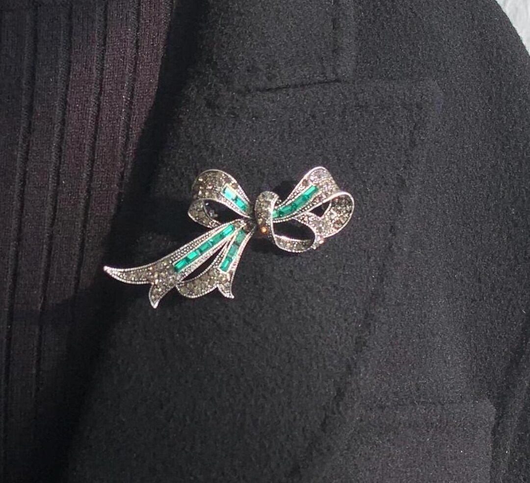 Butterfly Unique Pin Brooches Rare Find Simple Green Colour Accessories ...