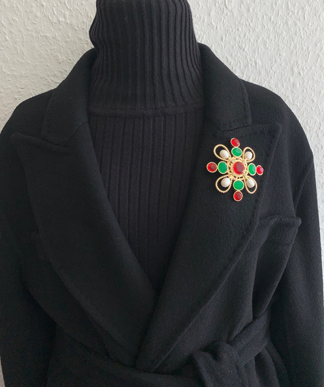 Chest Pin Women Trendy Pearl Chest Flower Different Needle Clothes ...