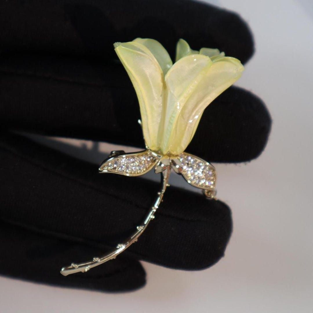 Lily Flower Brooch Yellow Gold Colour Pin Christmas Gift - Etsy