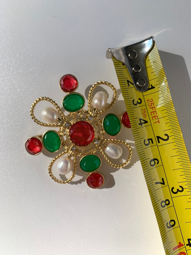 Chest Pin Women Trendy Pearl Chest Flower Different Needle Clothes ...