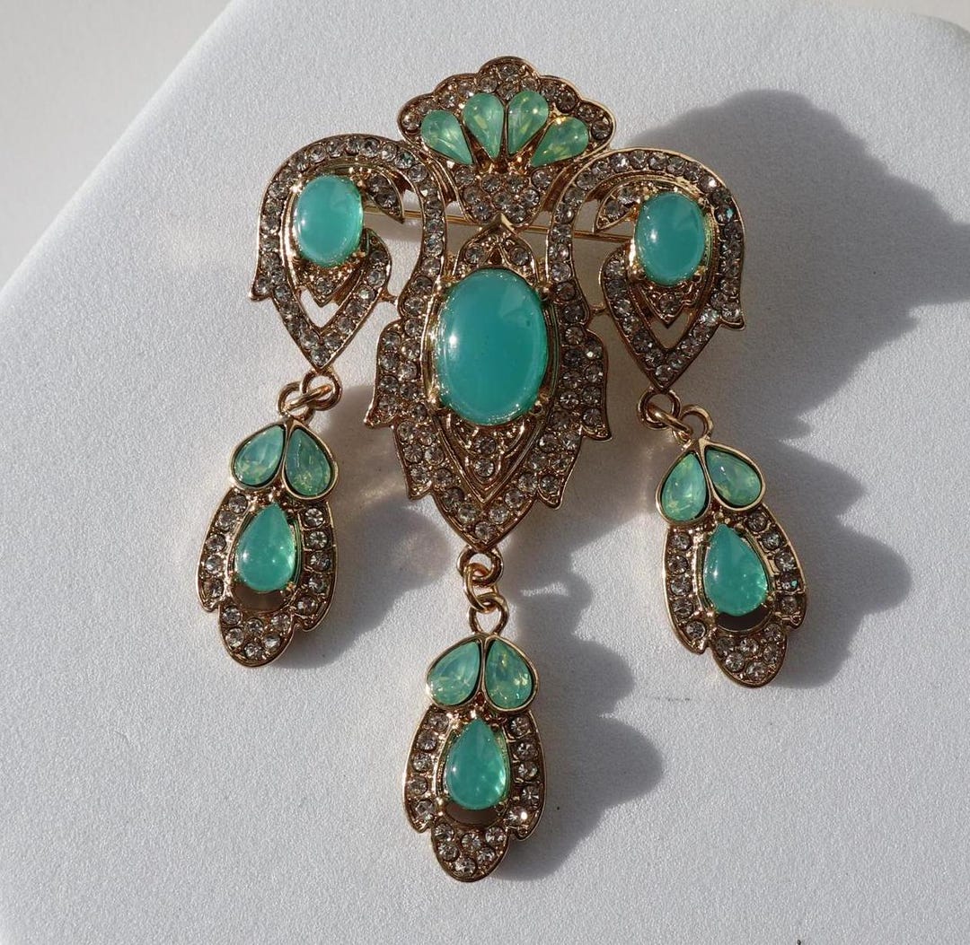 Classic Badges Brooches Vintage Palace Retro Metal Corsage Pins Suit ...