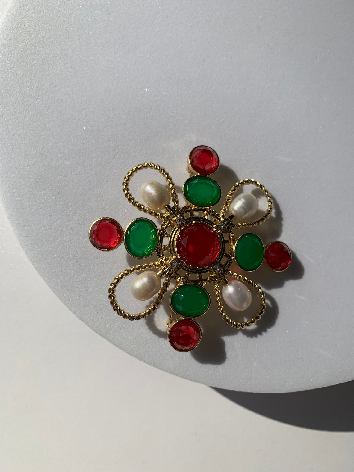 Chest Pin Women Trendy Pearl Chest Flower Different Needle Clothes ...