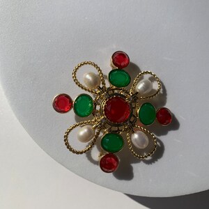 Chest Pin Women Trendy Pearl Chest Flower Different Needle Clothes ...