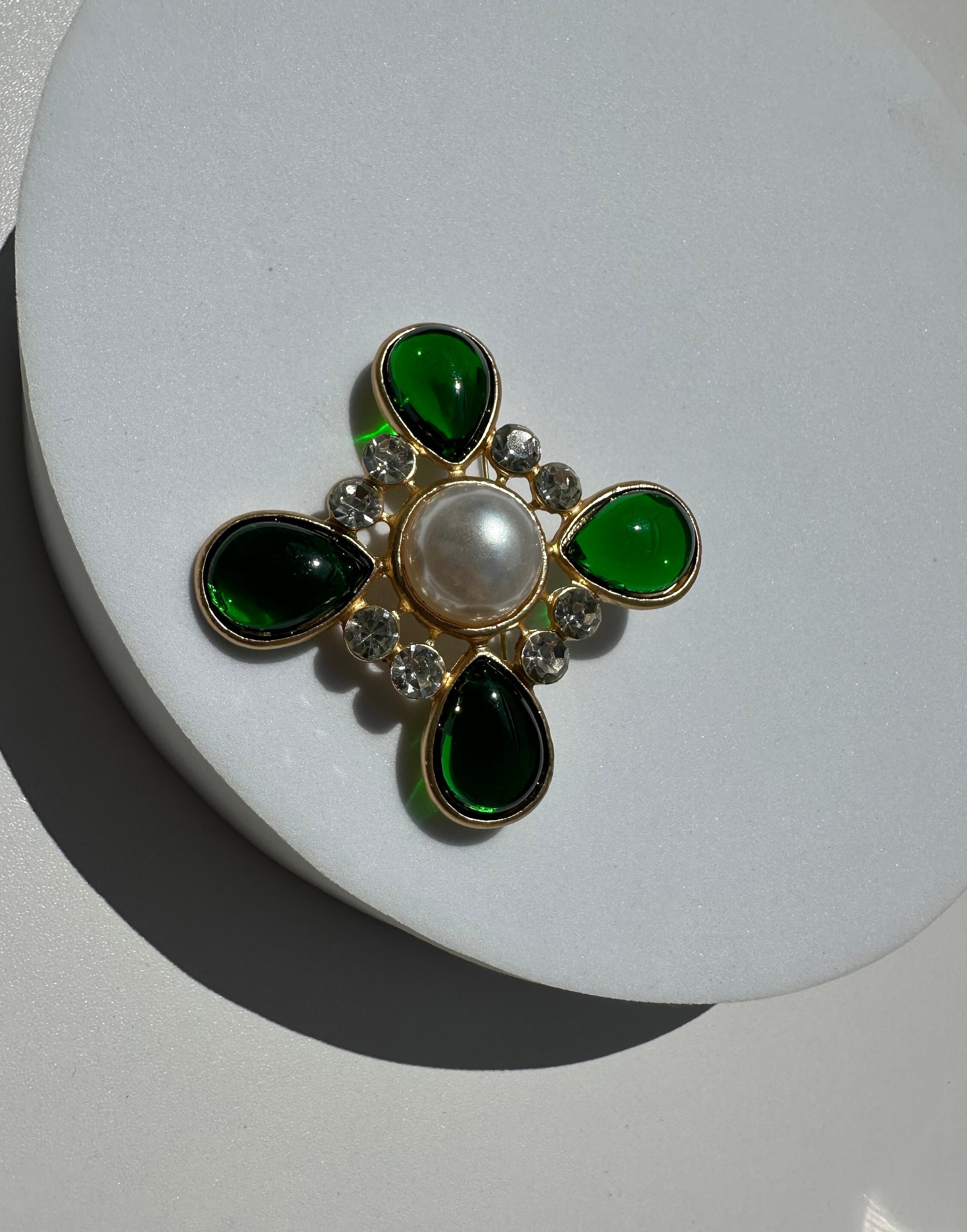 Green Color Pin Cross Vintage Geometric Brooch for Women Accessories ...