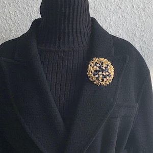 Luxury Vintage Style Colorful Pin Female Fashion Atmosphere Simple Suit ...