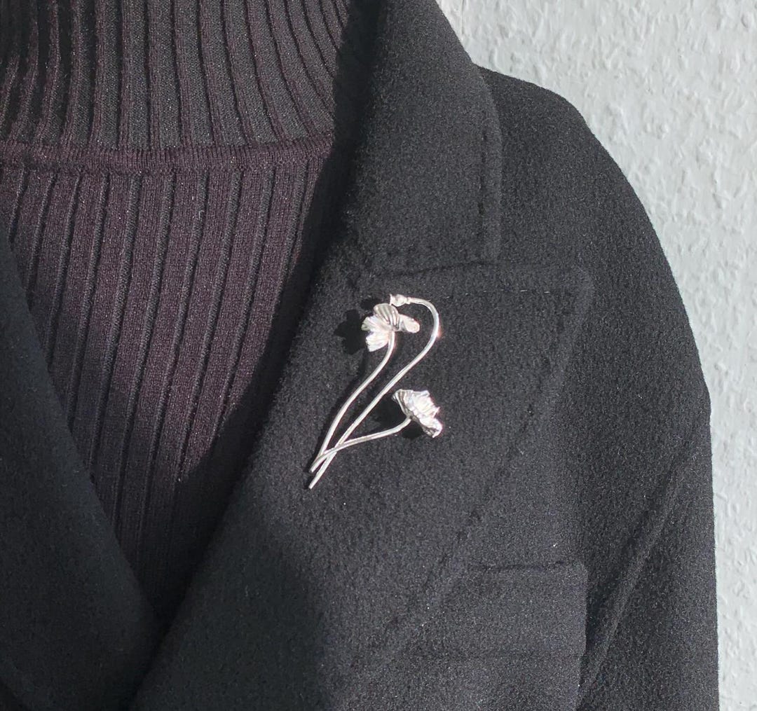 Silver Colour Elegant Lotus Flower Lotus Brooches Wedding Office Brooch ...