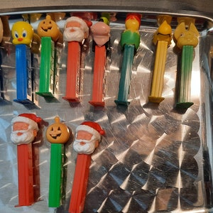 Lot of 13 Vintage Pez Despensers - Etsy