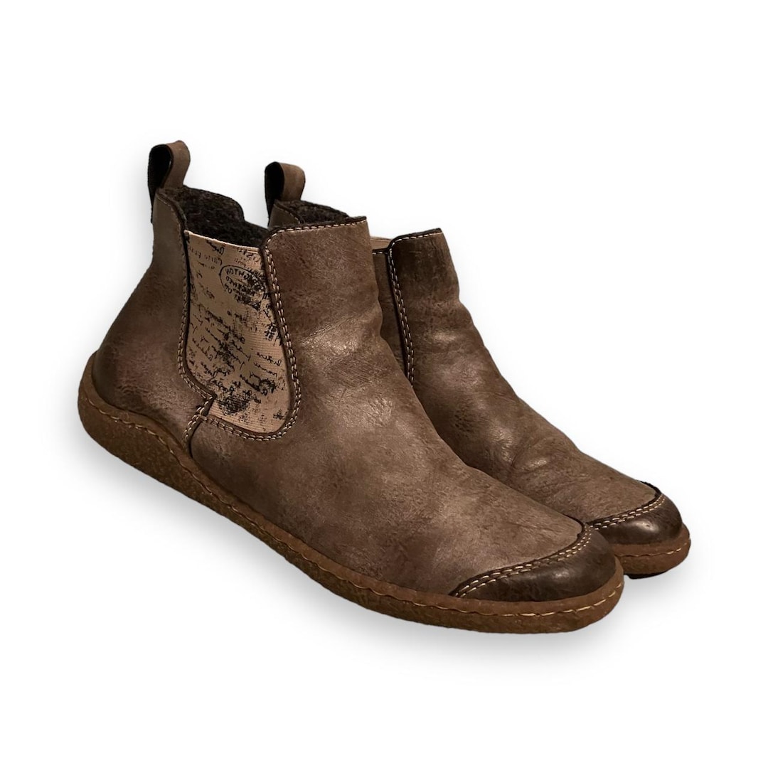 90s Iconic Vintage Chelsea Boots With Fantastic Sole Graphic Print 100% ...