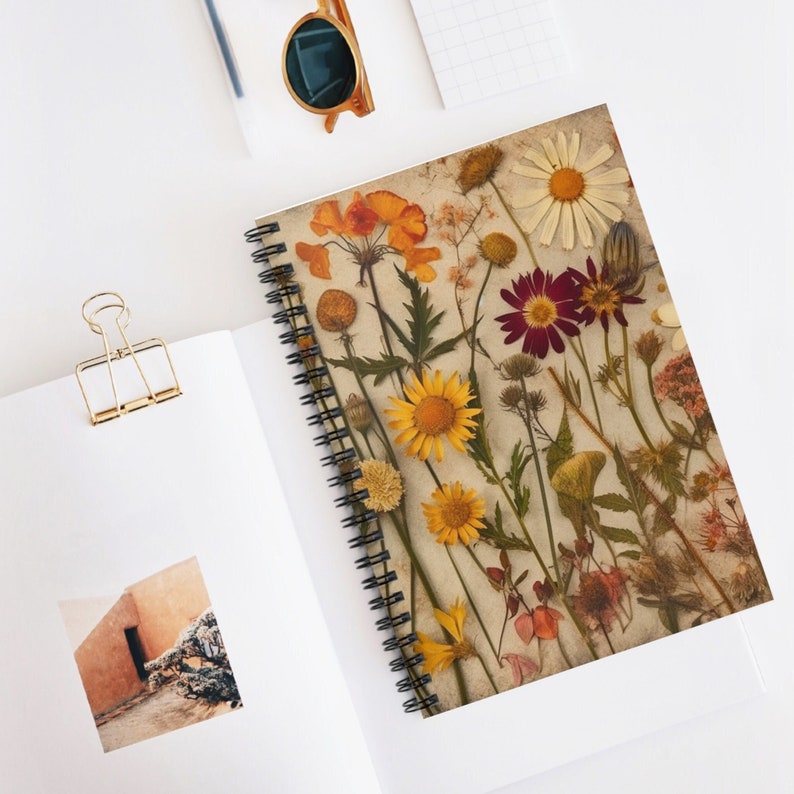 Vintage Pressed Flower Journal: Botanical Gratitude Notebook - Etsy