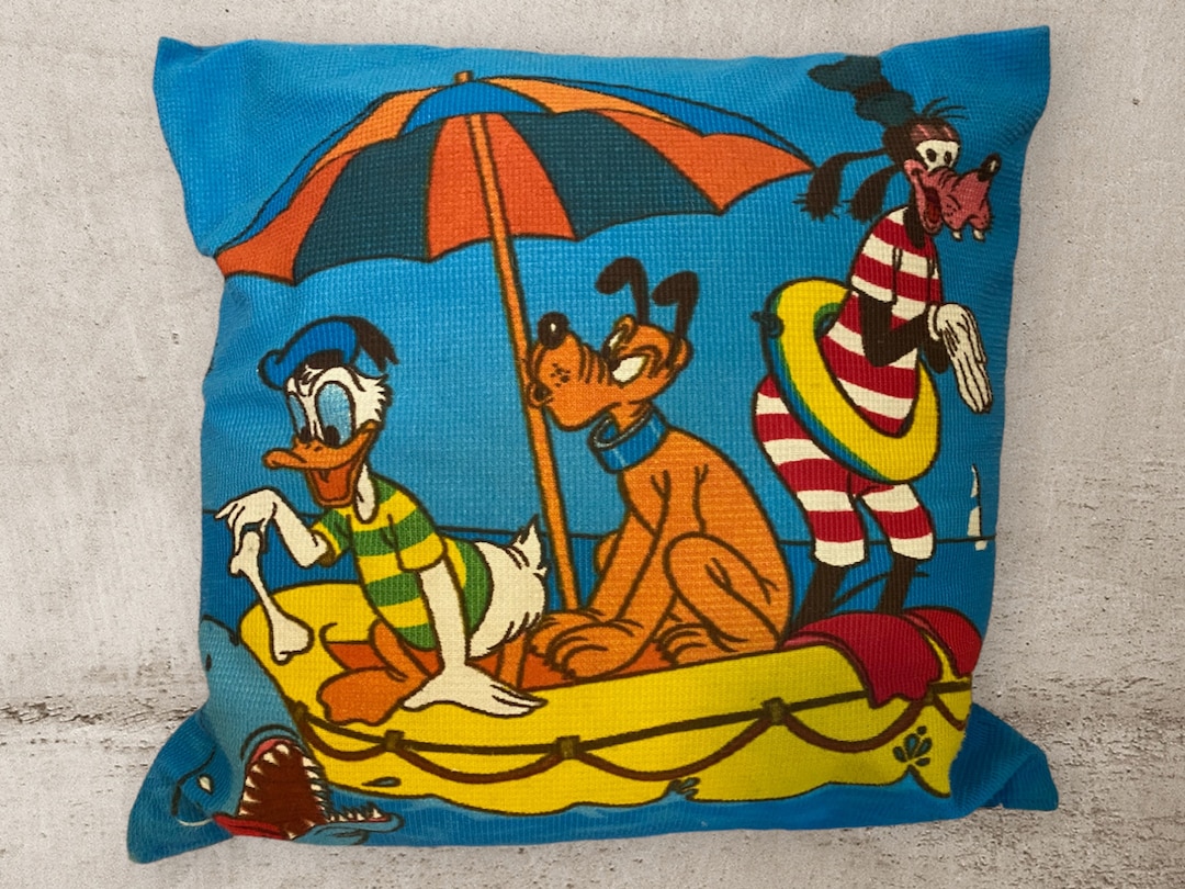 Vintage 80's Disney Donald Duck Goofy Pluto Swimming Boat Shark ...