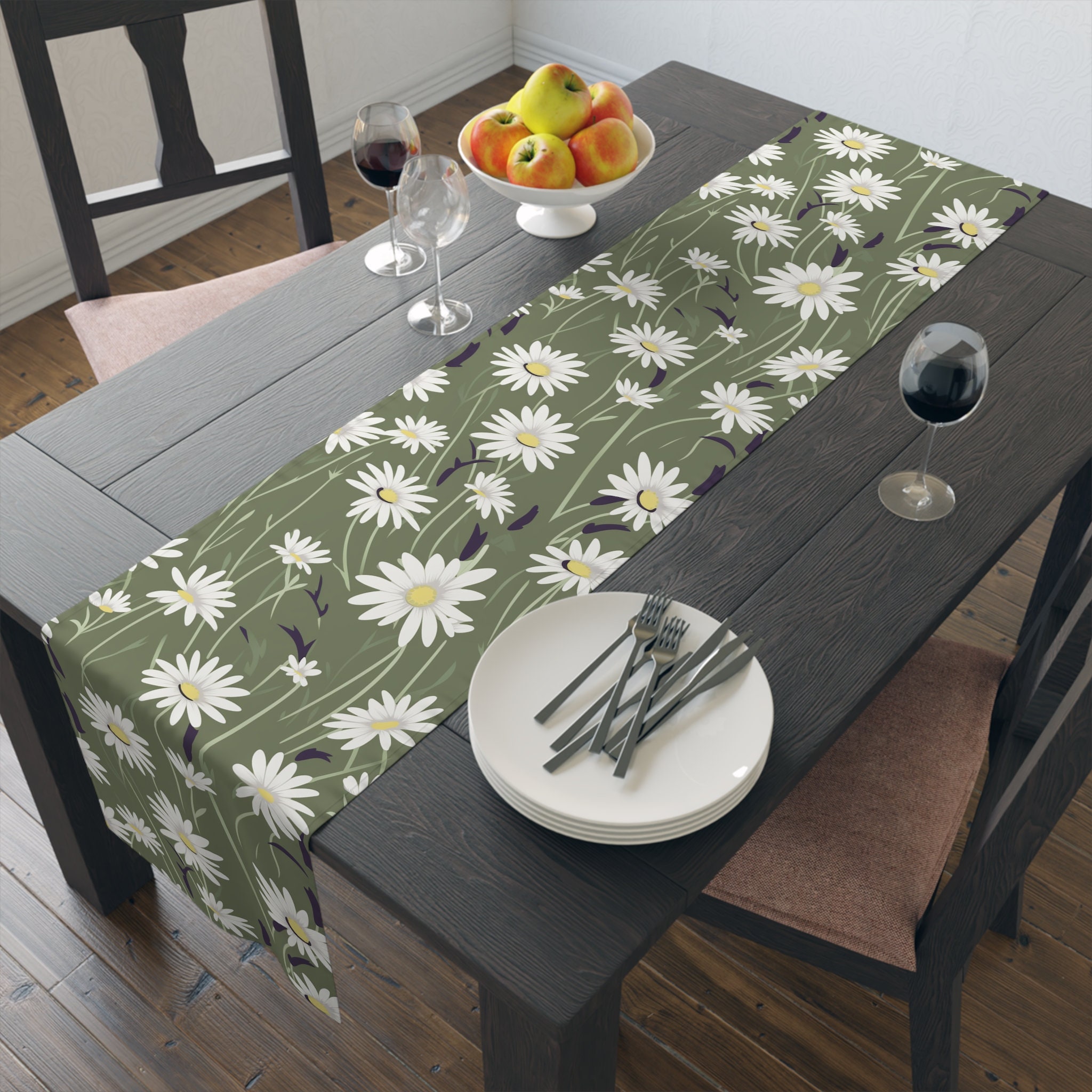 Sage Green and Lavender Daisy Table Runner Floral Design - Etsy