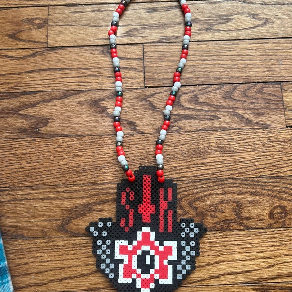 Sullivan King Perler Necklace - Etsy