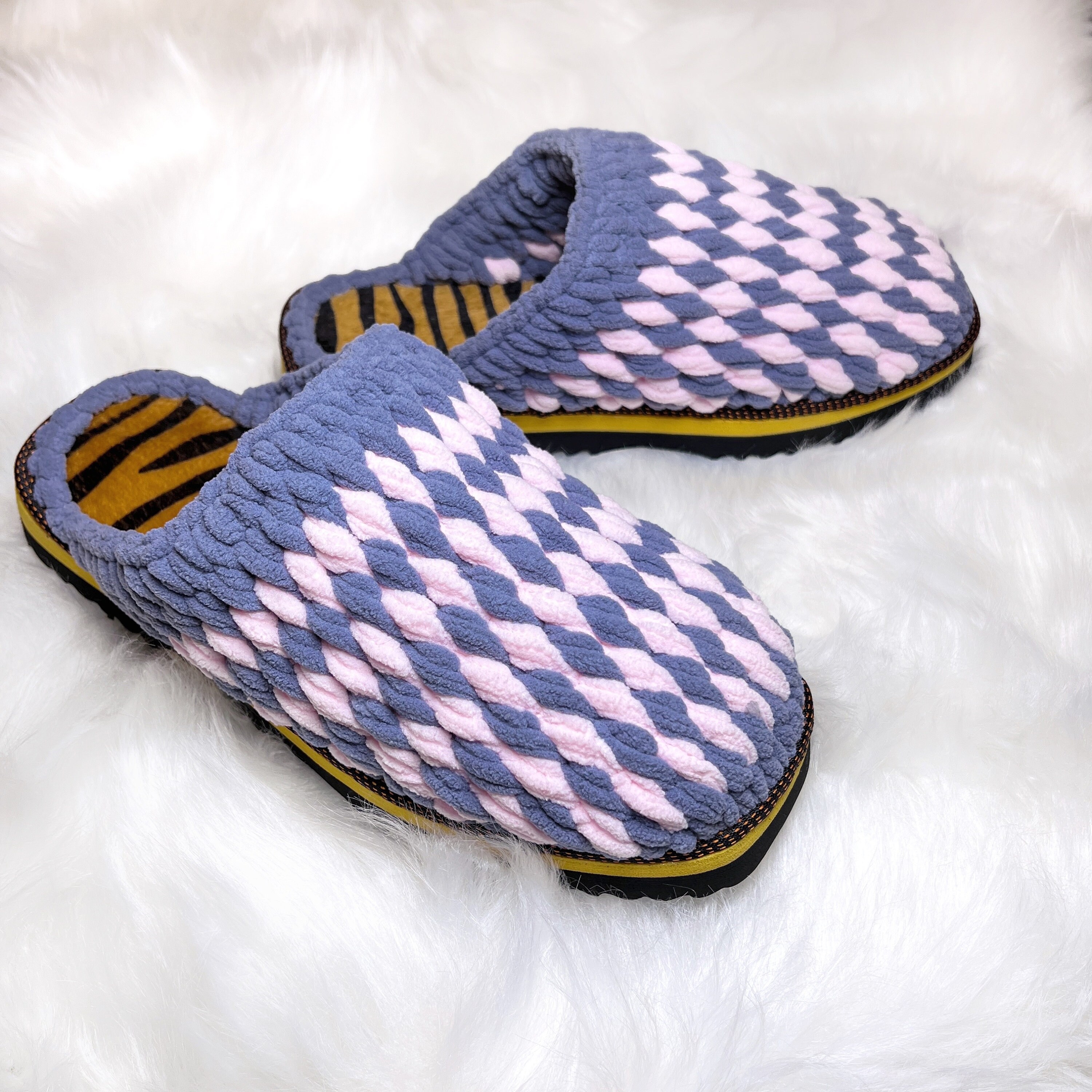 Handmade Gray and Pink Pattern Crochet Slipper Yarn Slippers Warm ...