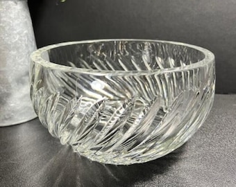 Vintage Lead Crystal Bowl With Sawtooth Edge. - Etsy