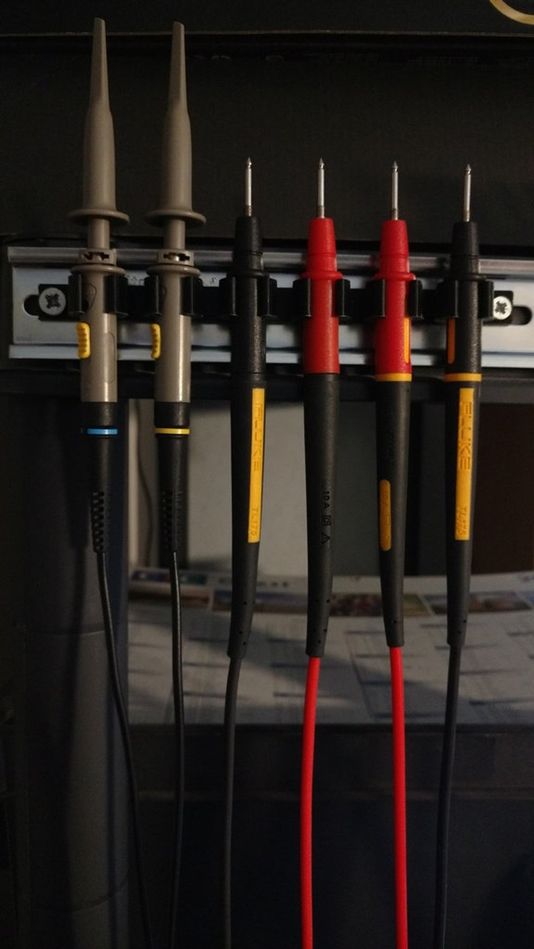 Hands Free Desk Mounted Holder for Multimeter / Oscilloscope Test Leads ...