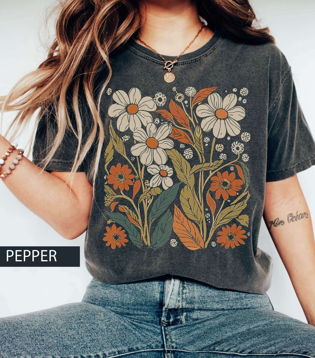 Boho Wildflowers Vintage Inspired T-shirt, Retro Graphic Flower Print Shirt, Art Nouveau ...