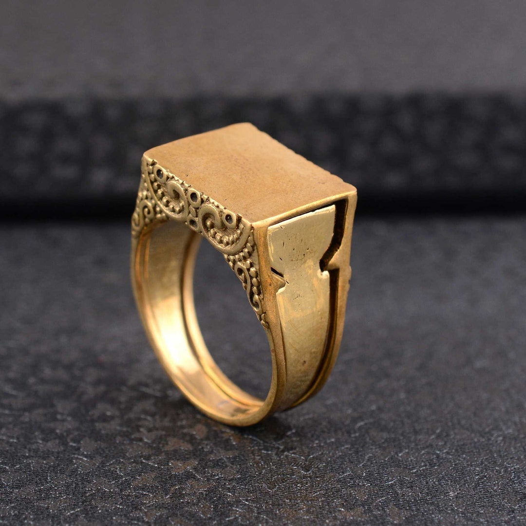 Secret Compartment Ring, Handmade Poison Ring, Signet Pill Ring, Dainty ...