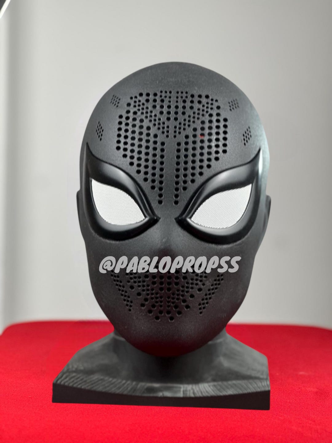 FACESHELL DITKO - Etsy