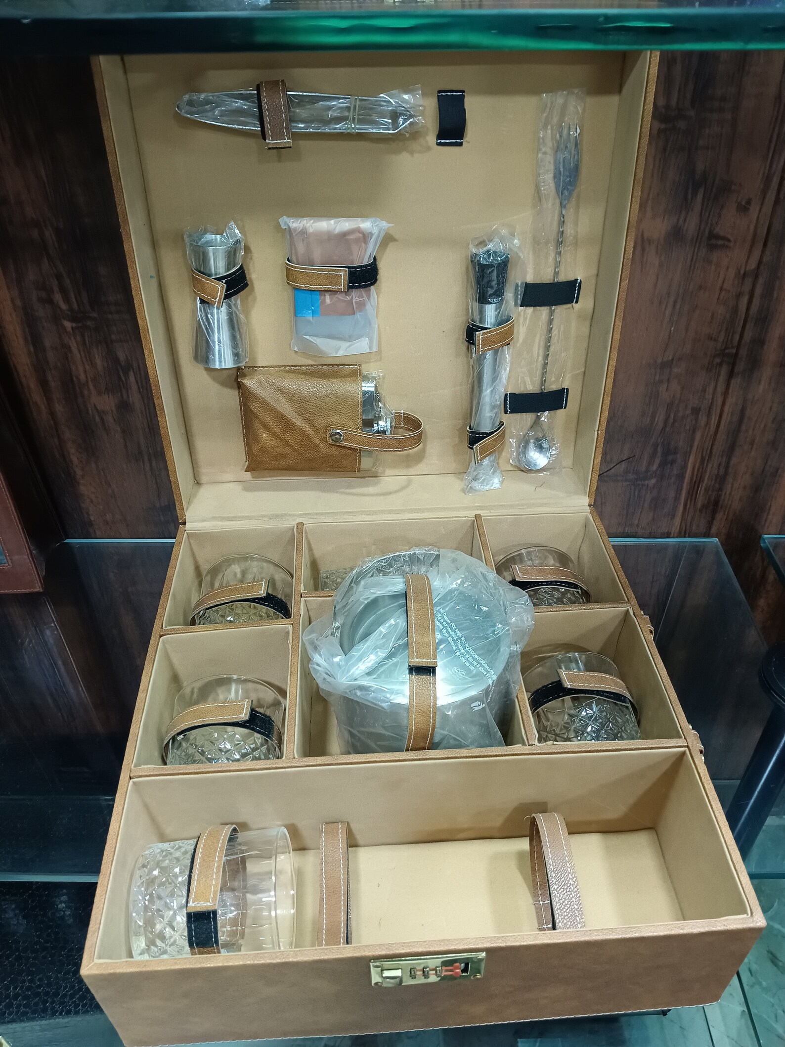 Leather Elegant Bar Accessories Tool | Portable Leatherette Briefcase ...