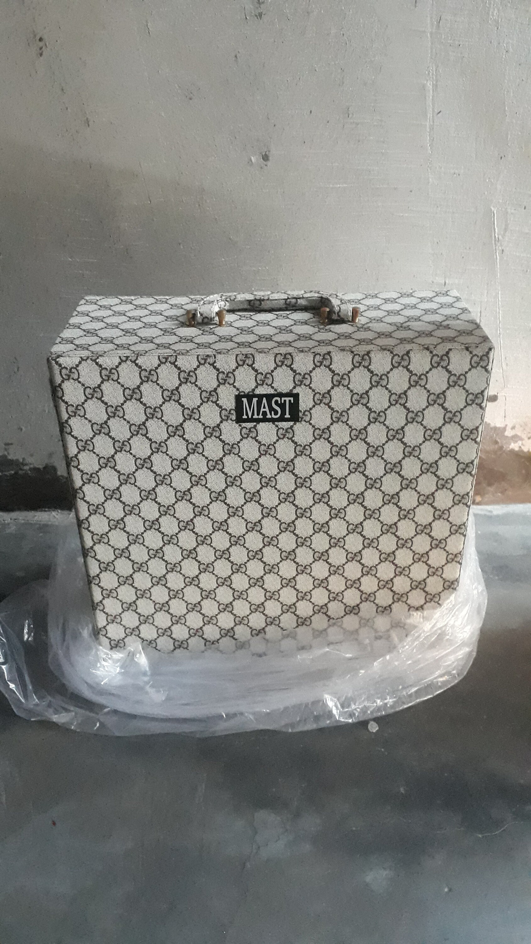 Elegant Bar Accessories Tool Portable Leatherette Briefcase Bar Set Bar ...