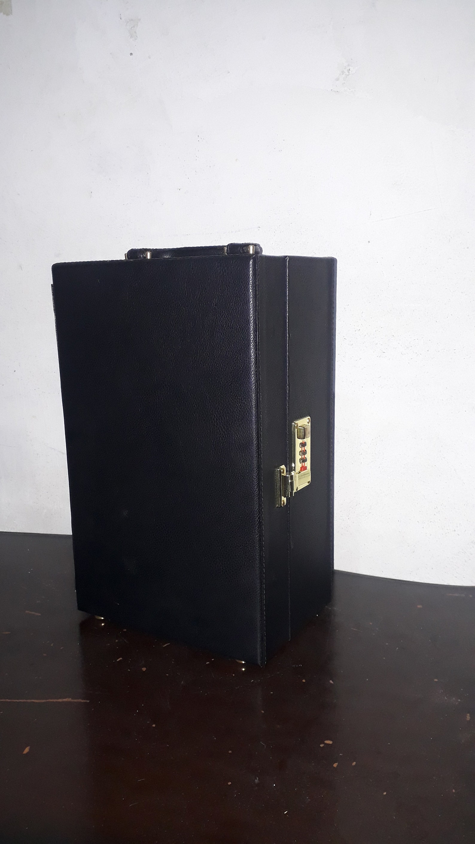 Black Elegant Bar Accessories Tool Portable Leatherette Briefcase Bar ...