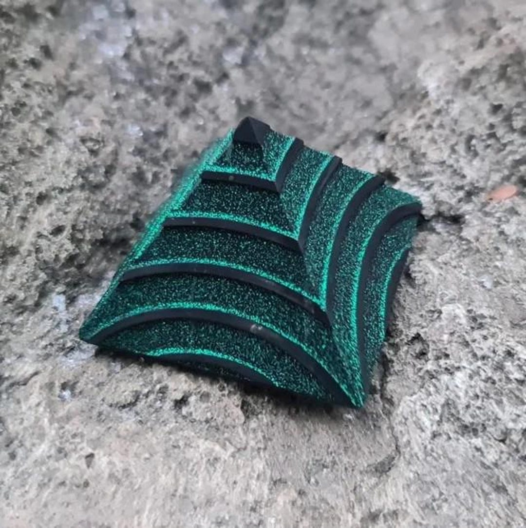 Green Wave Pyramid 4 Cm Shungite - Etsy
