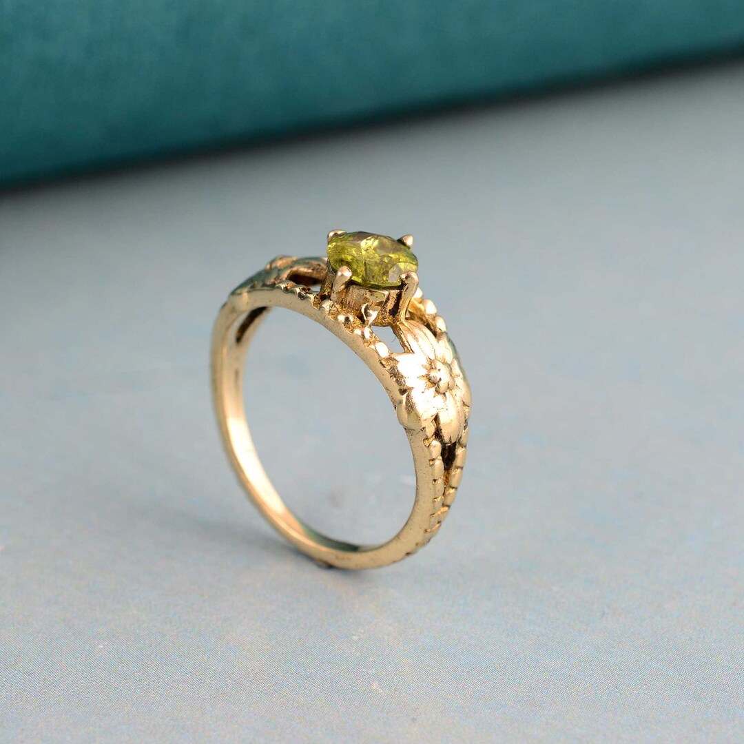 Peridot Flower Ring, Green Peridot Ring, Anniversary Ring, Vintage Ring ...