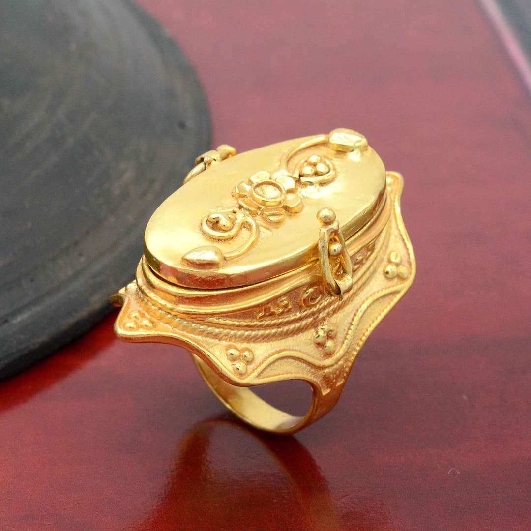 Snuff Ring ,secret Poison Ring, Gold Poison Ring ,unique Poison Ring ...