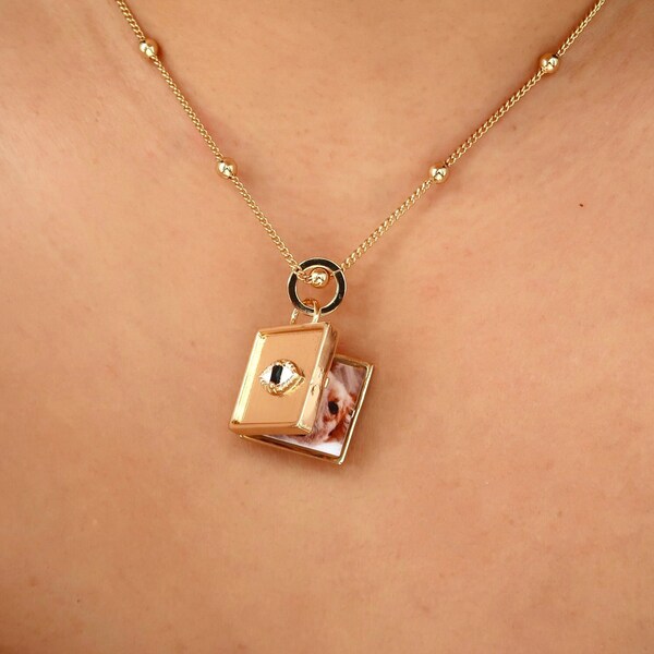 Locket Display - Etsy