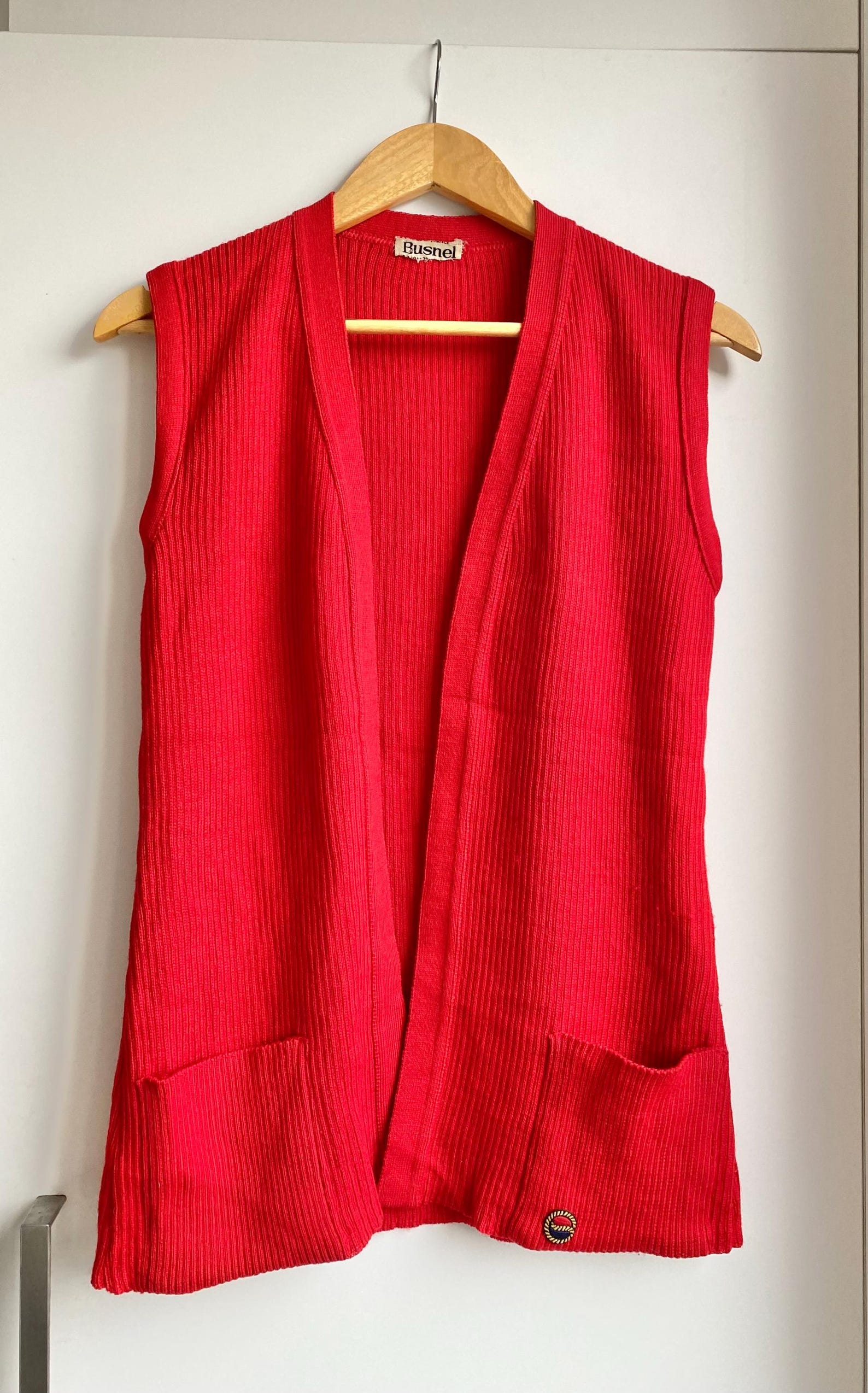 Vintage Busnel Women’s Knit Red 100% Sheer Wool Gillet Vest Logo Size ...